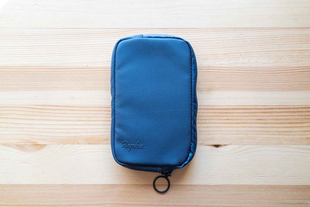 Raphaの財布「RAINPROOF ESSENTIALS CASE」レビューと、僕の財布の中身